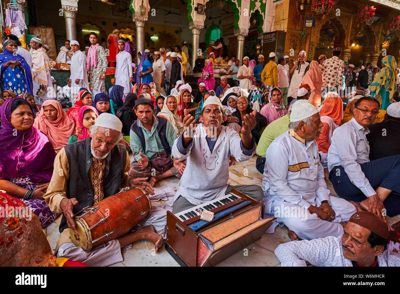 India, Rajasthan, Ajmer, Ajmer Sharif Dargah, shrine of sufi saint ...