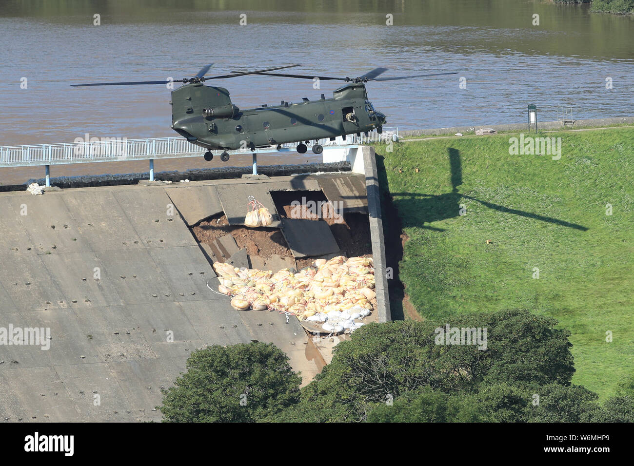 Toddbrook reservoir chinook hi-res stock photography and images - Alamy