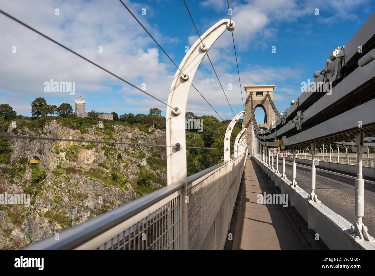 The Clifton Suspension Bridge spanning Avon Gorge and River Avon ...