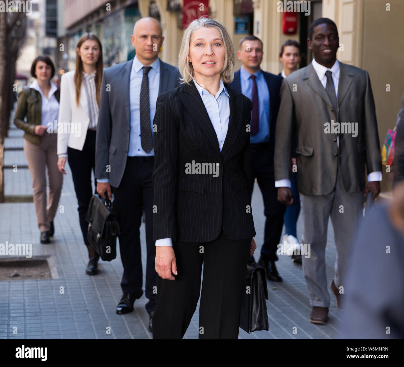Crowd of people in suits hi-res stock photography and images - Alamy
