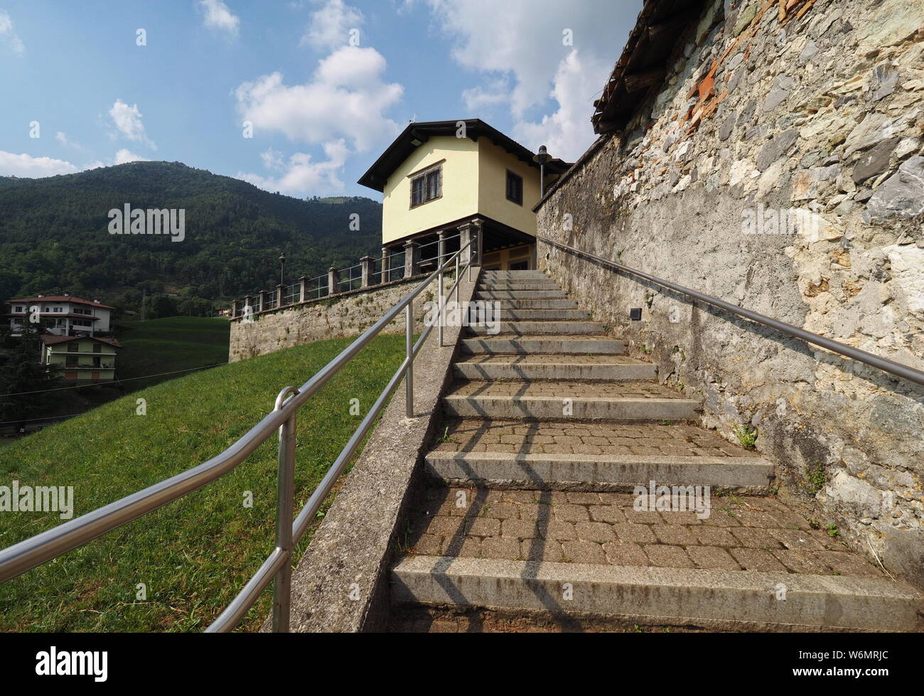 Gandino bergamo italia hi-res stock photography and images - Alamy