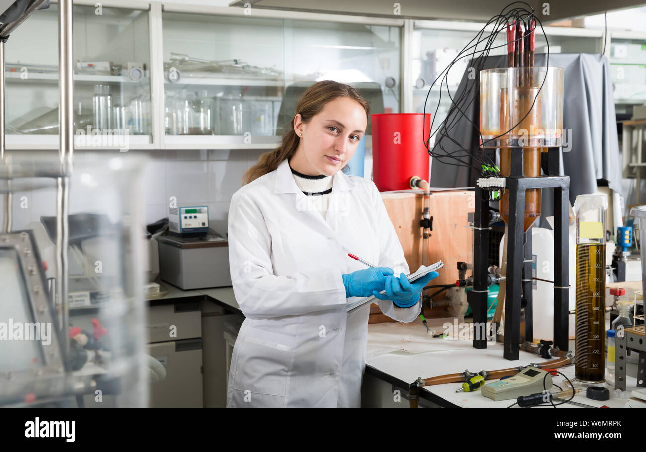 Scientific observation noting hi-res stock photography and images - Alamy