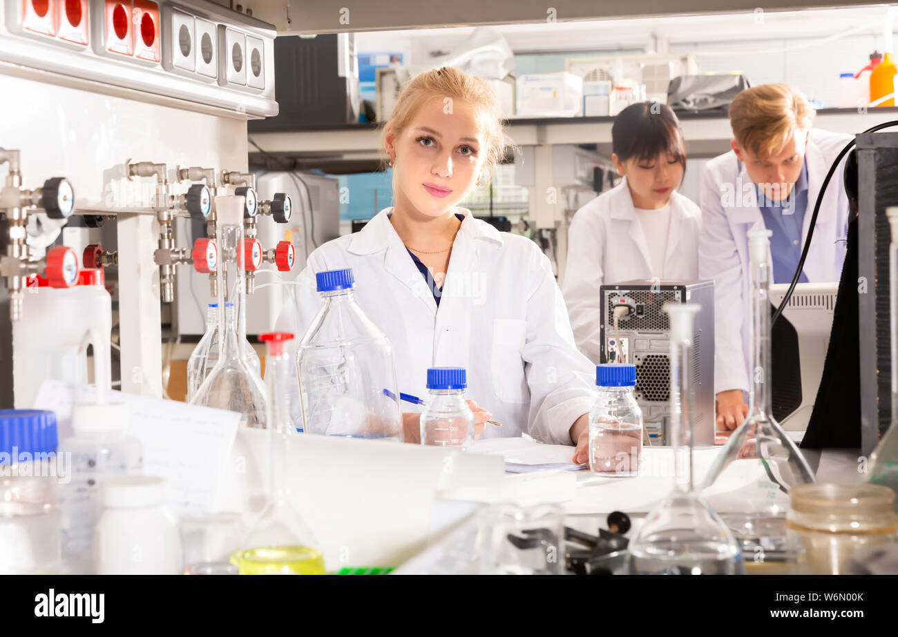 Scientific observation noting hi-res stock photography and images - Alamy