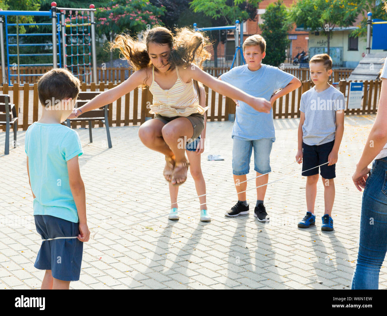 Rope skipping chinese boy hi-res stock photography and images - Alamy