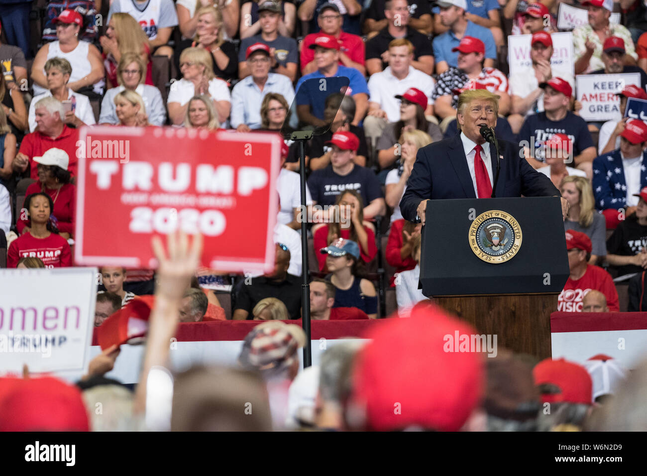 President trump rally in ohio hi-res stock photography and images - Alamy
