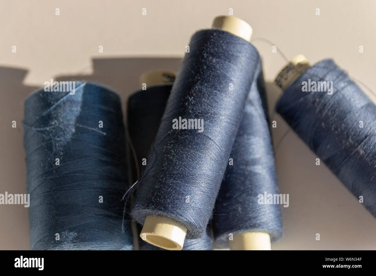 Cotton reels pattern hi-res stock photography and images - Alamy