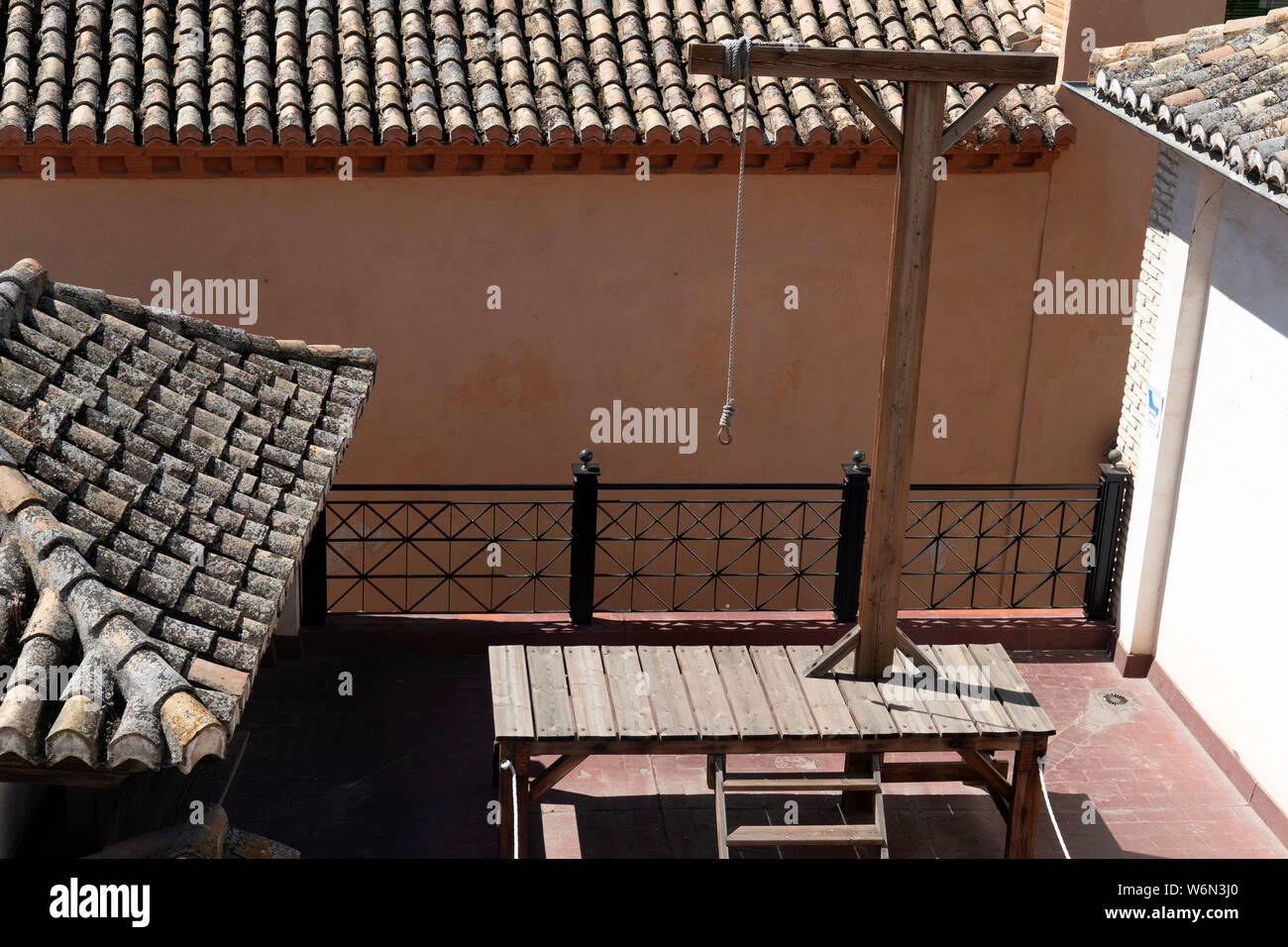 hanging loop executioner scaffold detail Stock Photo - Alamy