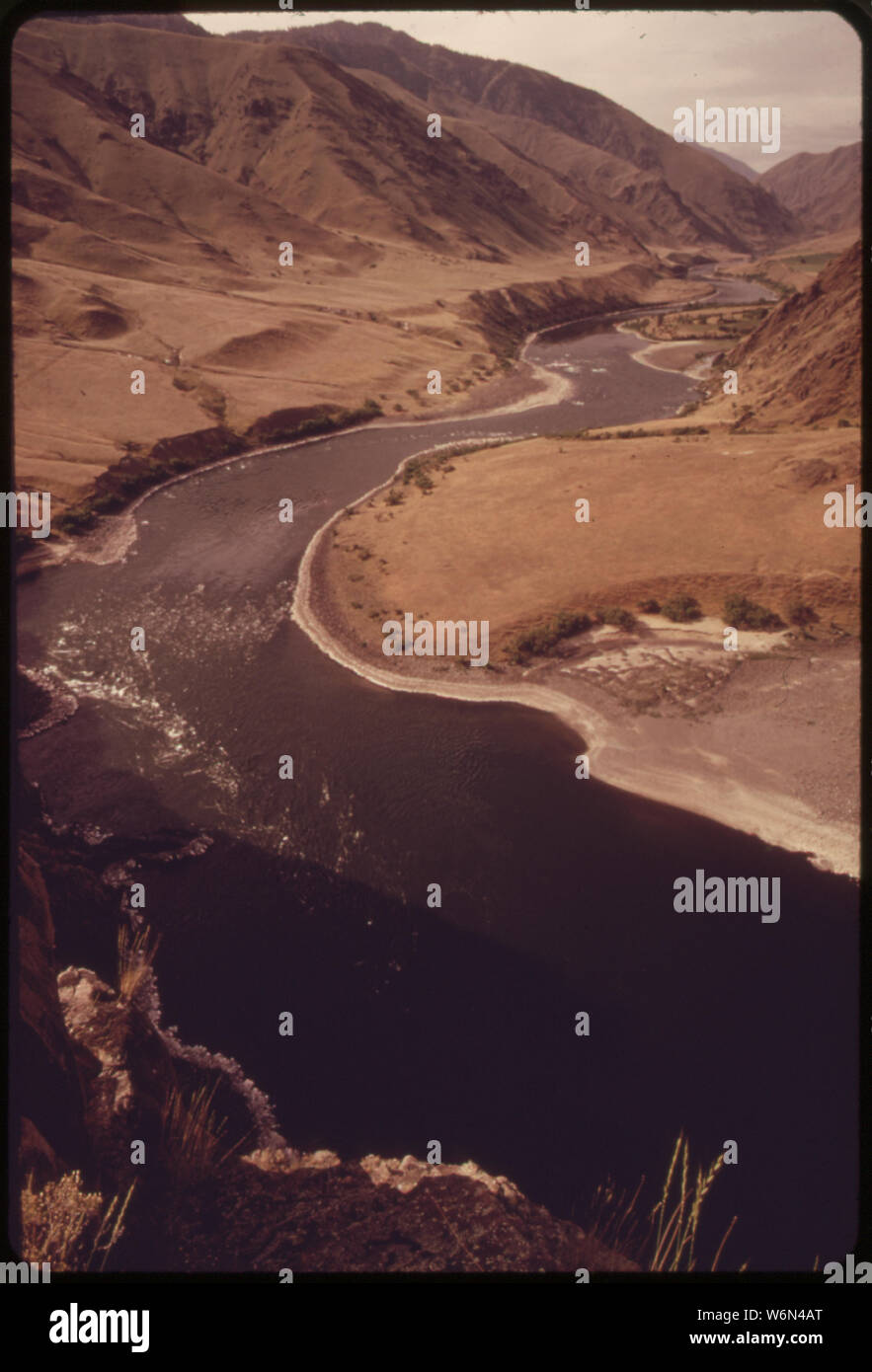 WINDING COURSE OF THE SNAKE RIVER VIEWED FROM TRAIL NEAR SUICIDE POINT ...