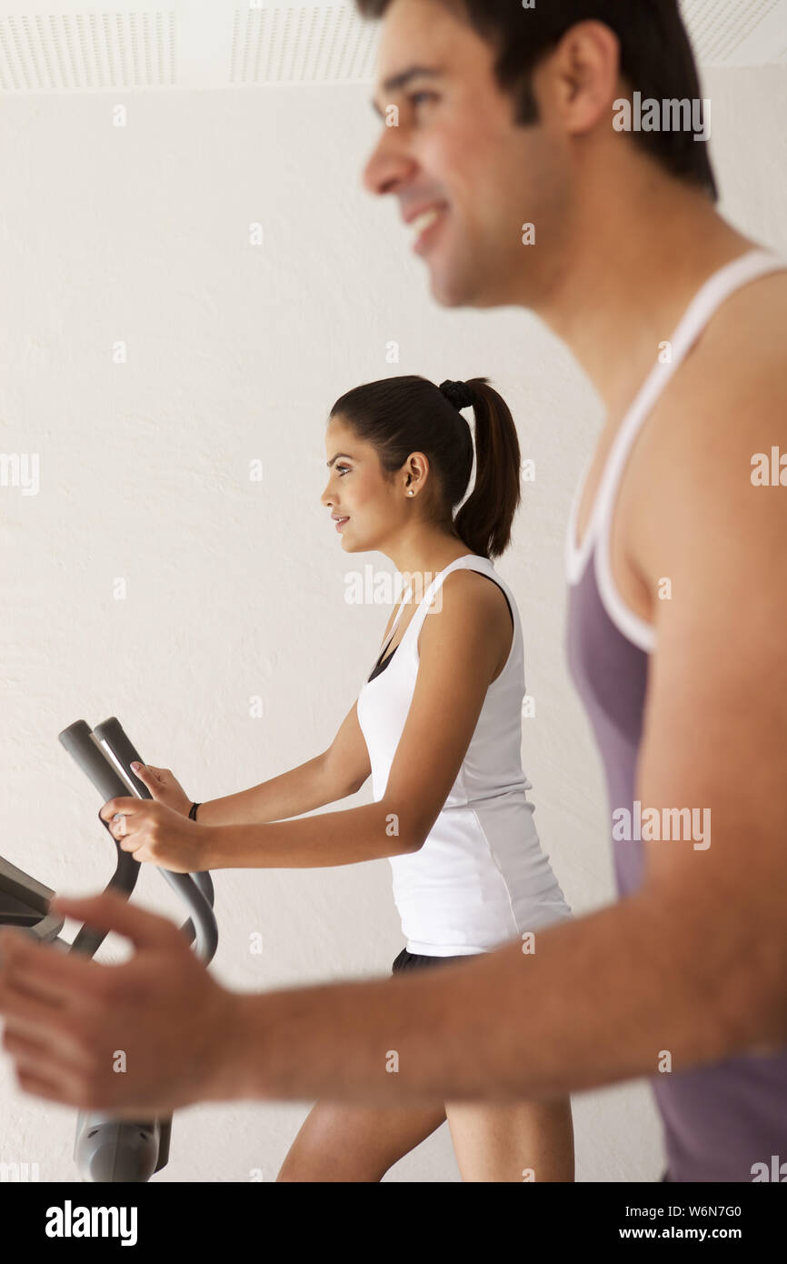 People exercising in a gym Stock Photo - Alamy