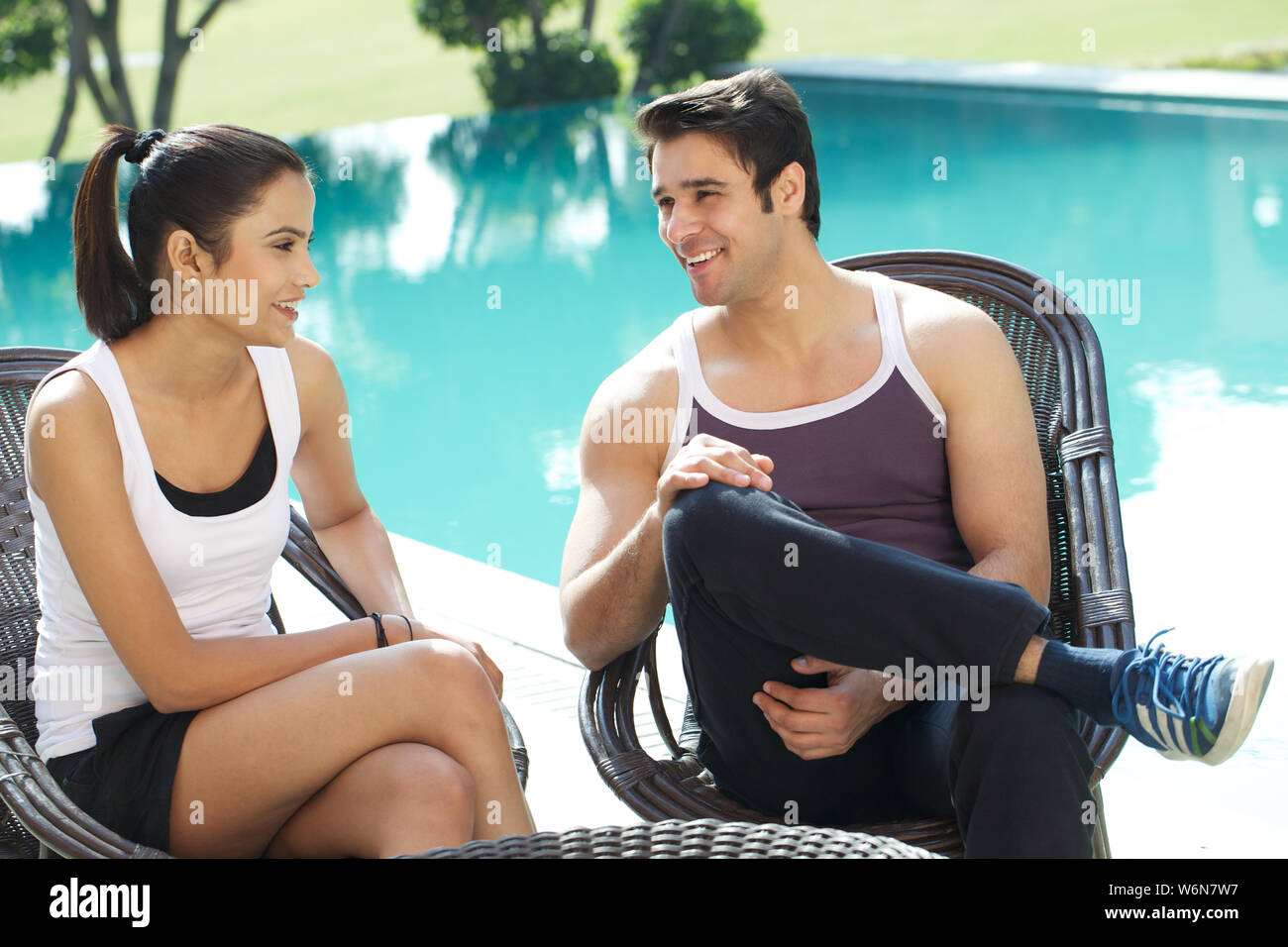 Black poolside hi-res stock photography and images - Alamy