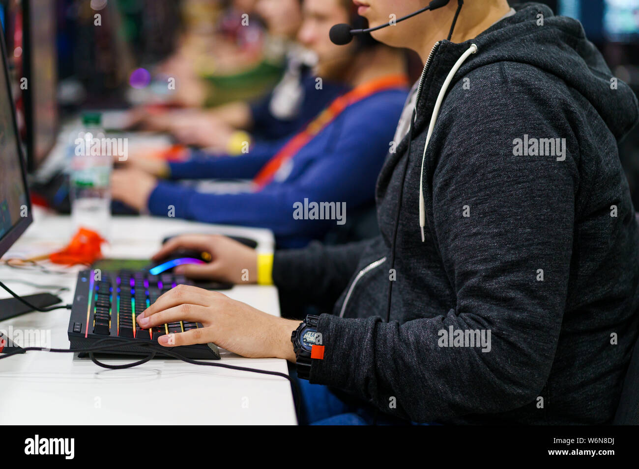 Esports tournament hi-res stock photography and images - Alamy