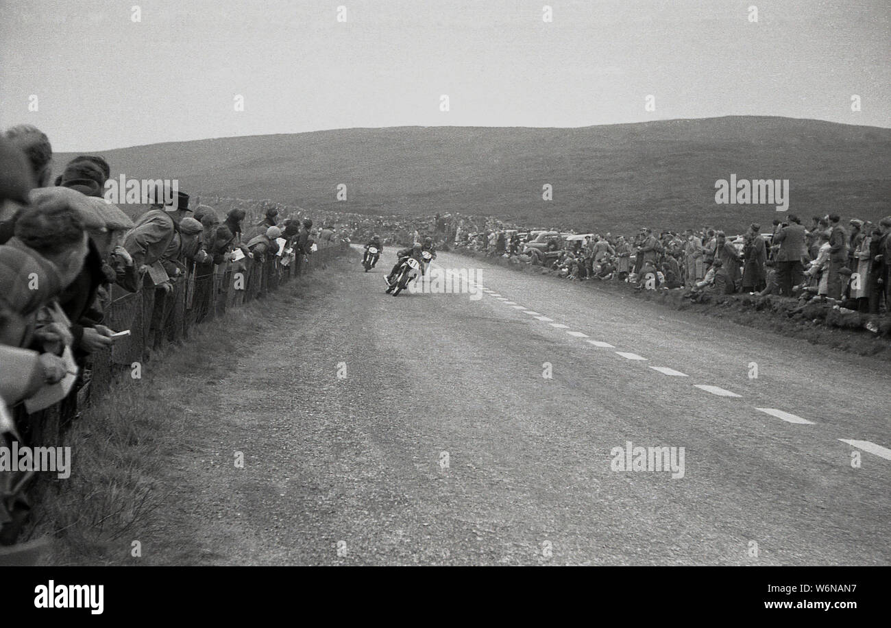 Women trophy sport historical hi-res stock photography and images - Alamy
