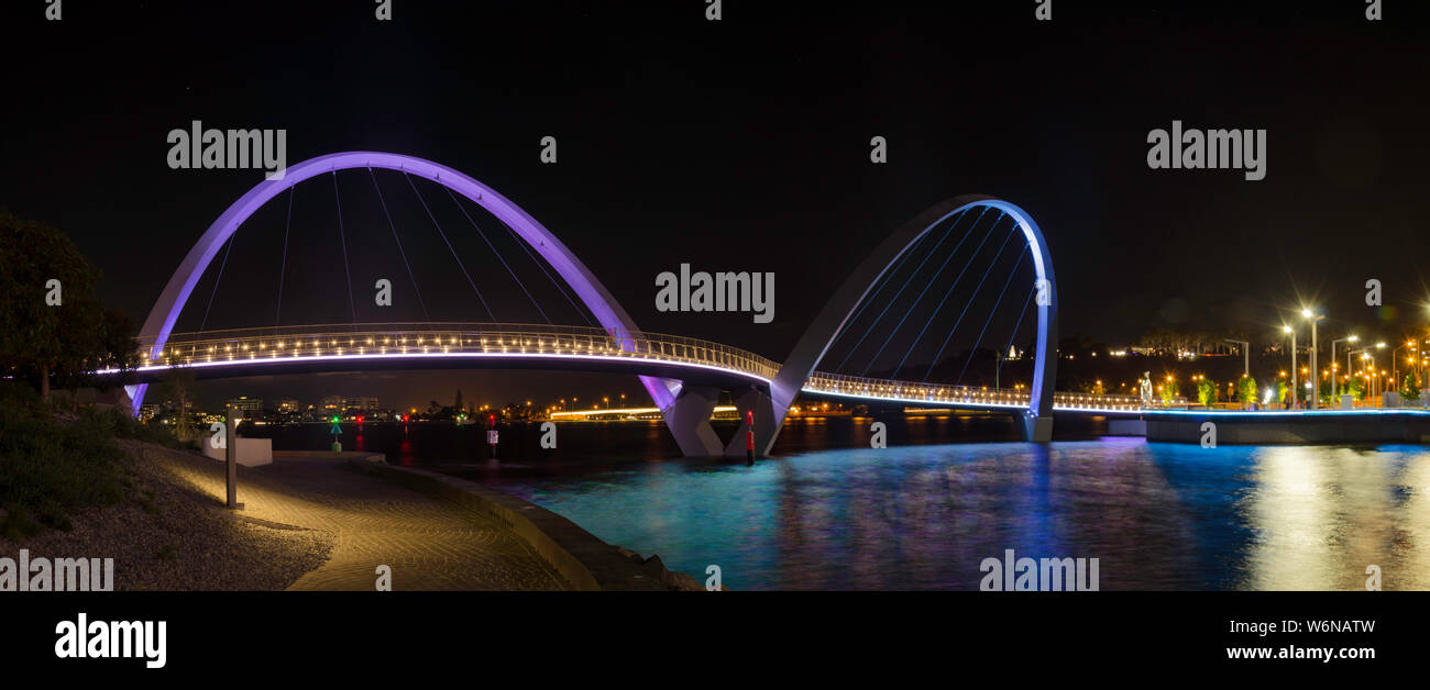 Elizabeth quay bridge at night hi-res stock photography and images - Alamy
