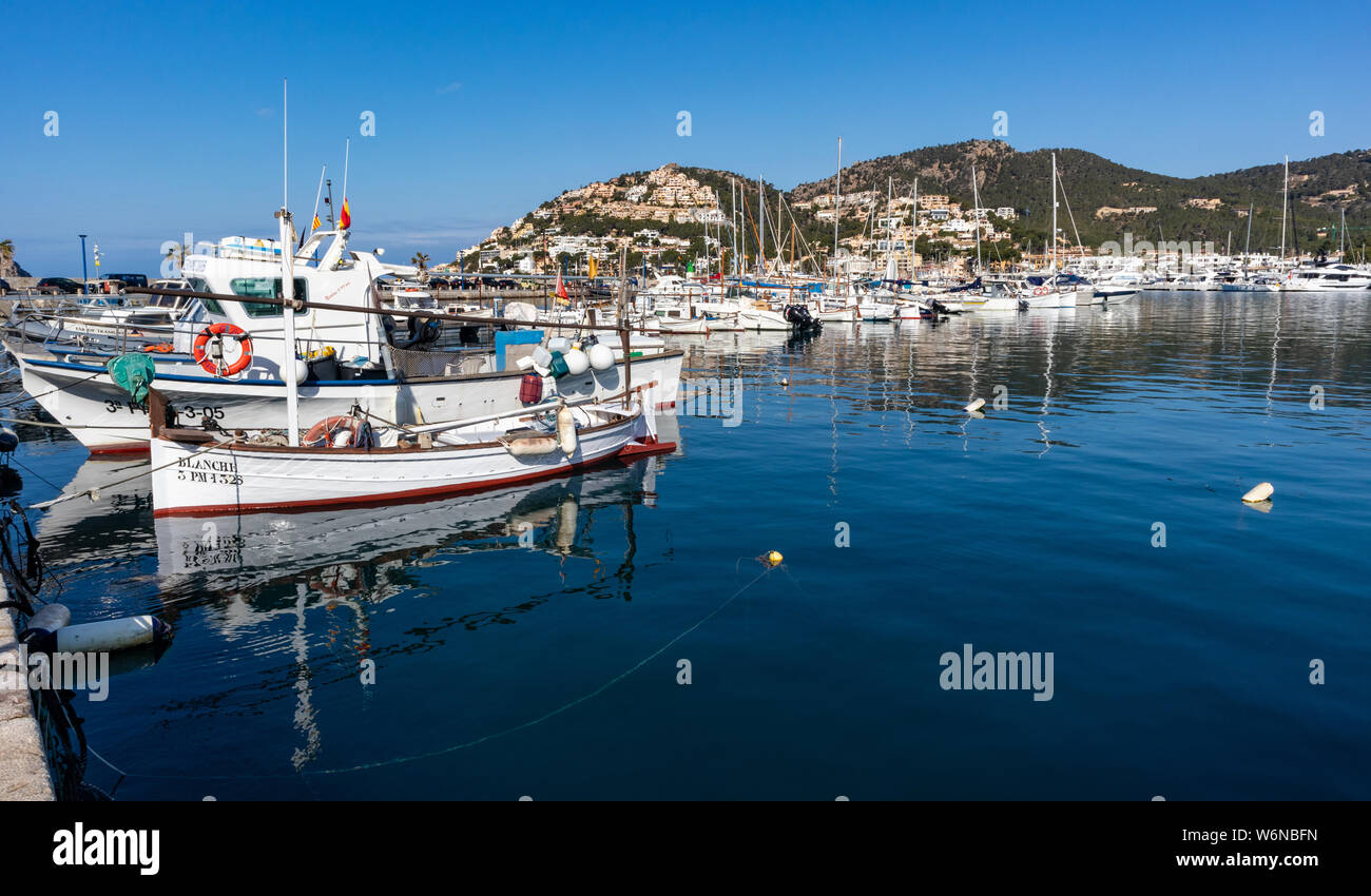 Port of andratx hi-res stock photography and images - Alamy