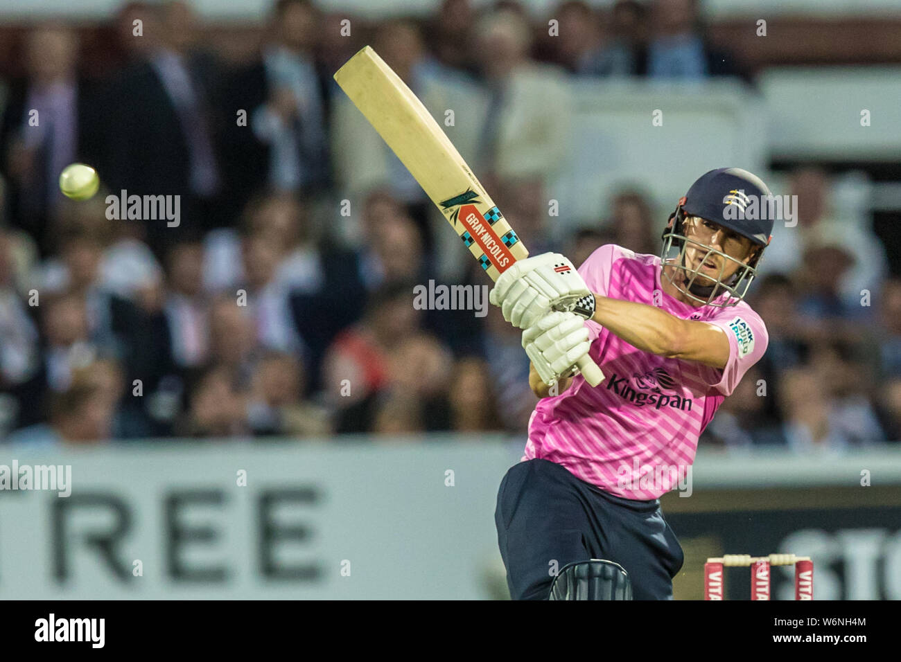 London, UK.1 August, 2019. John Simpson batting for Middlesex against ...