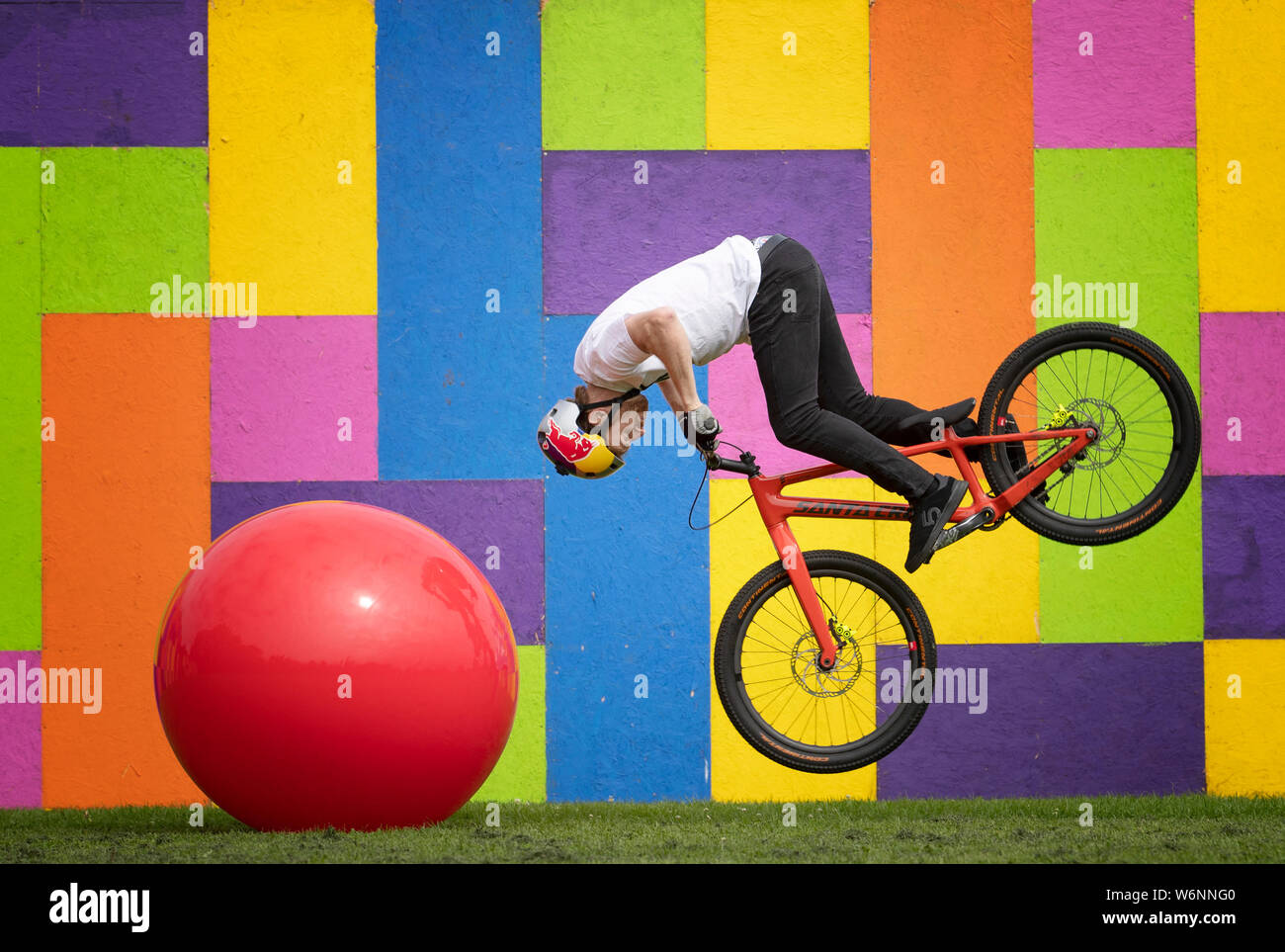 Circus rider hi-res stock photography and images - Alamy
