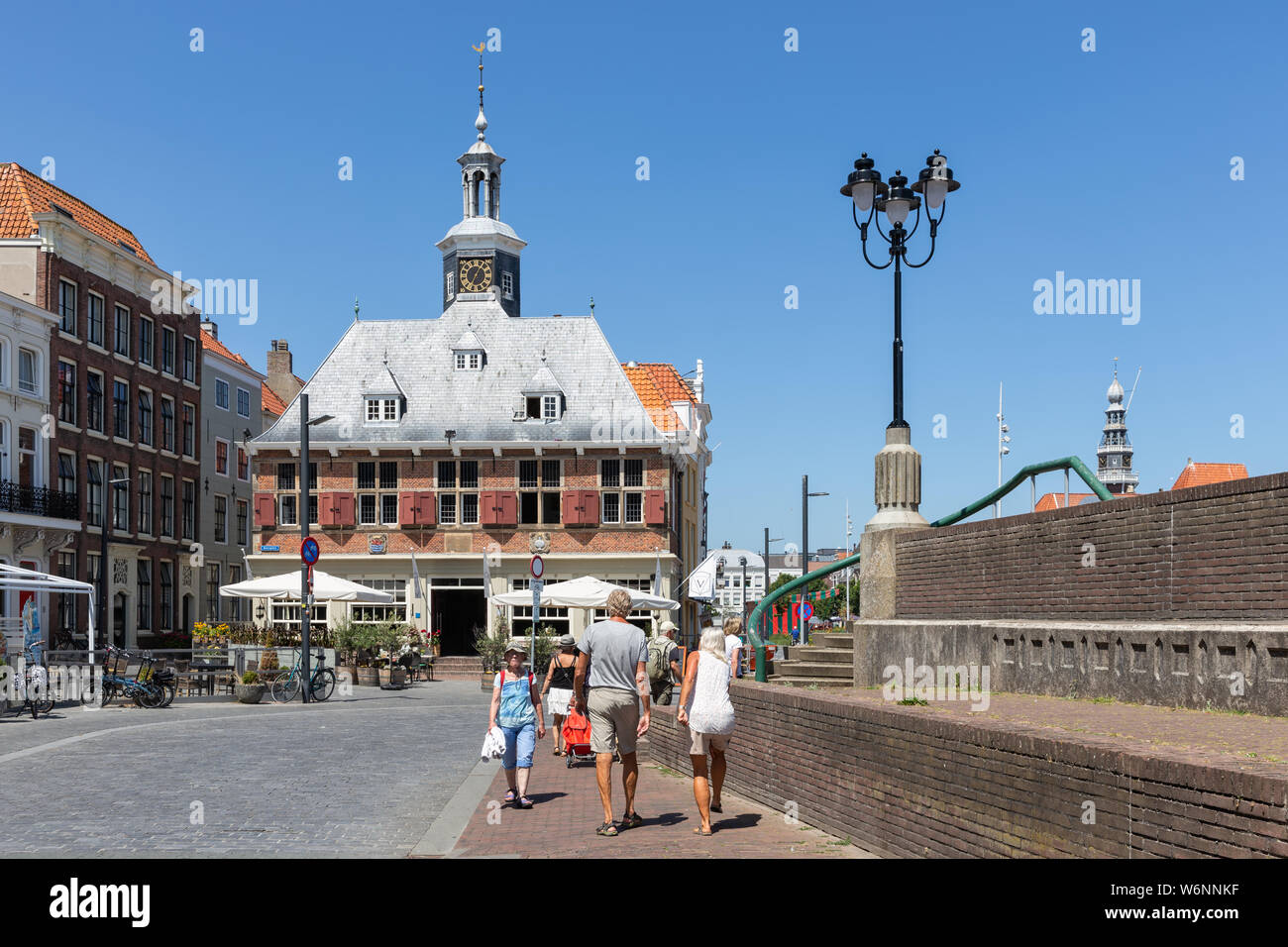 Dutch pavement sidewalk cafe hi-res stock photography and images - Alamy