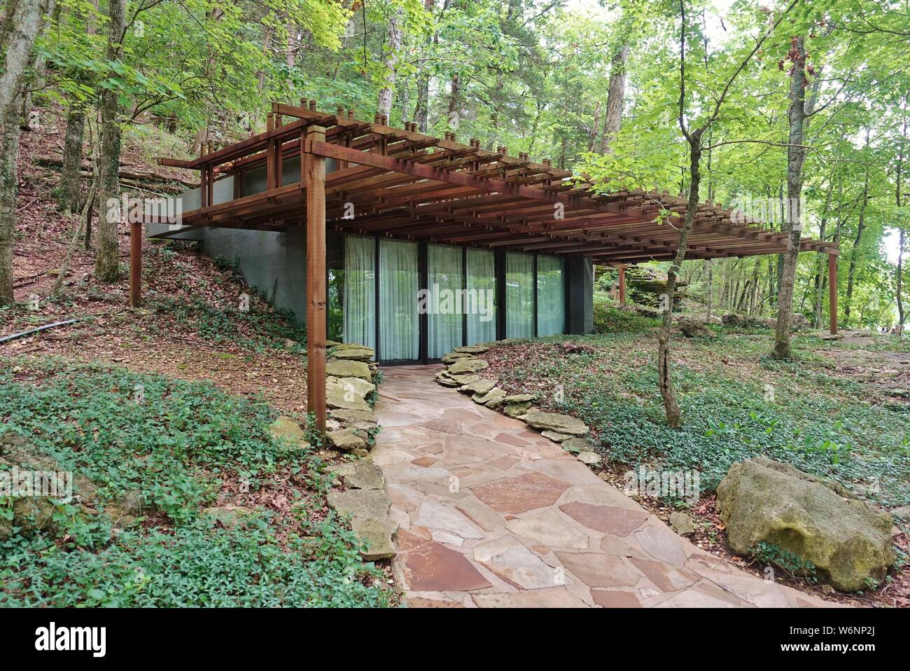 EUREKA SPRINGS, AK -28 JUN 2019- View of the Thorncrown Chapel, a ...