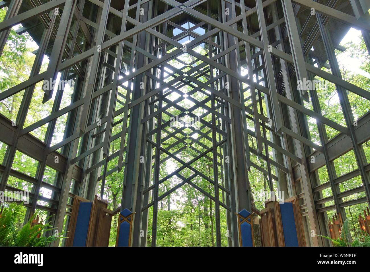 EUREKA SPRINGS, AK -28 JUN 2019- View of the Thorncrown Chapel, a ...