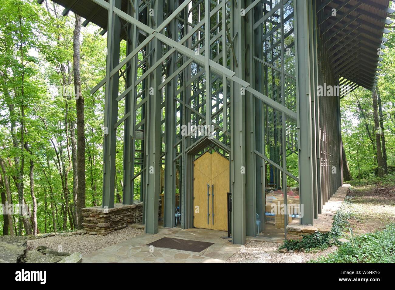 EUREKA SPRINGS, AK -28 JUN 2019- View of the Thorncrown Chapel, a ...