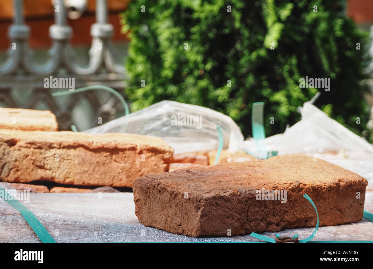 Deformed bricks hi-res stock photography and images - Alamy