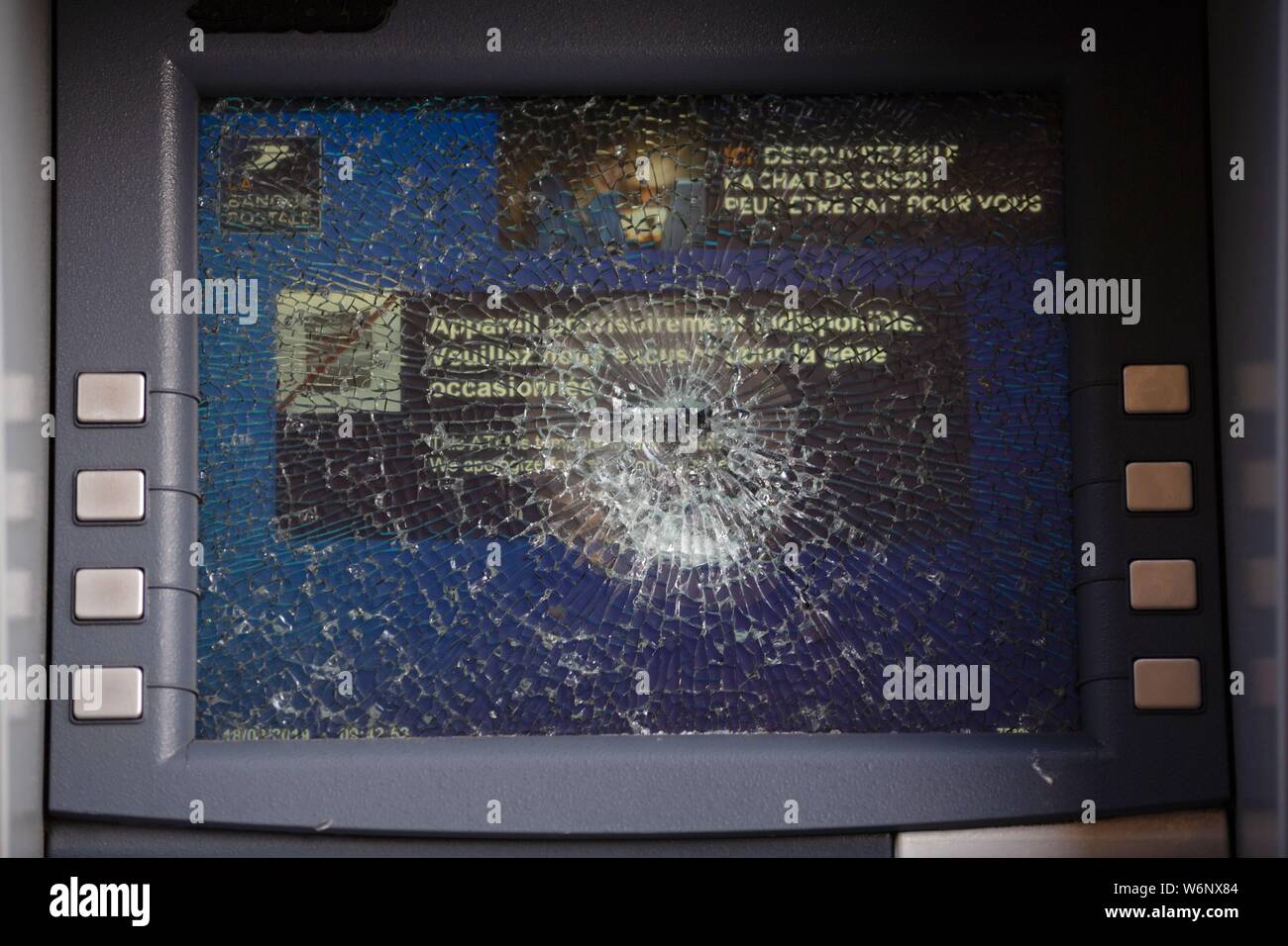 Broken cash dispenser hi-res stock photography and images - Alamy