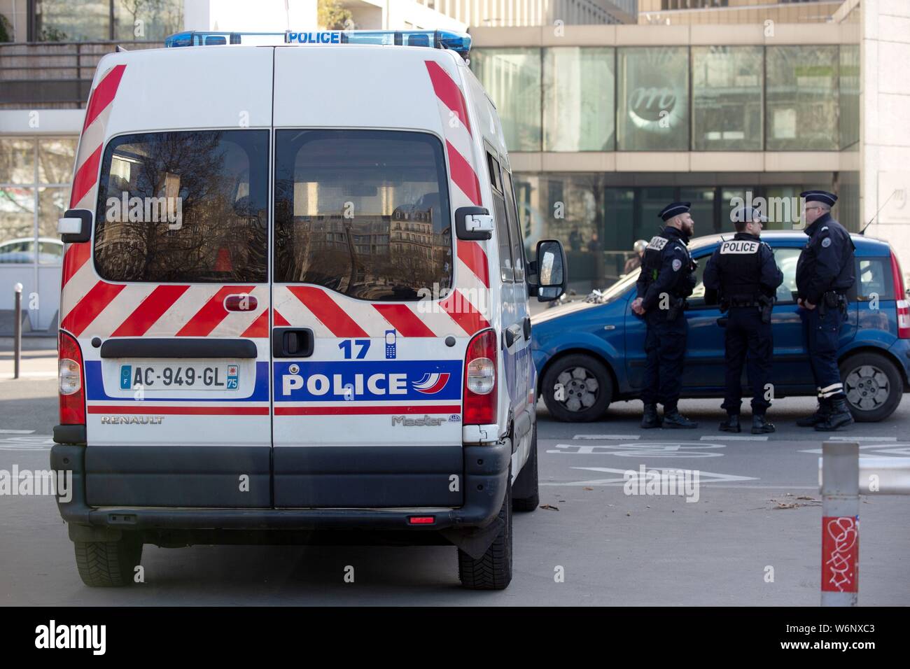 Paris 12th arrondissement, Boulevard de la Bastille, French police bus ...