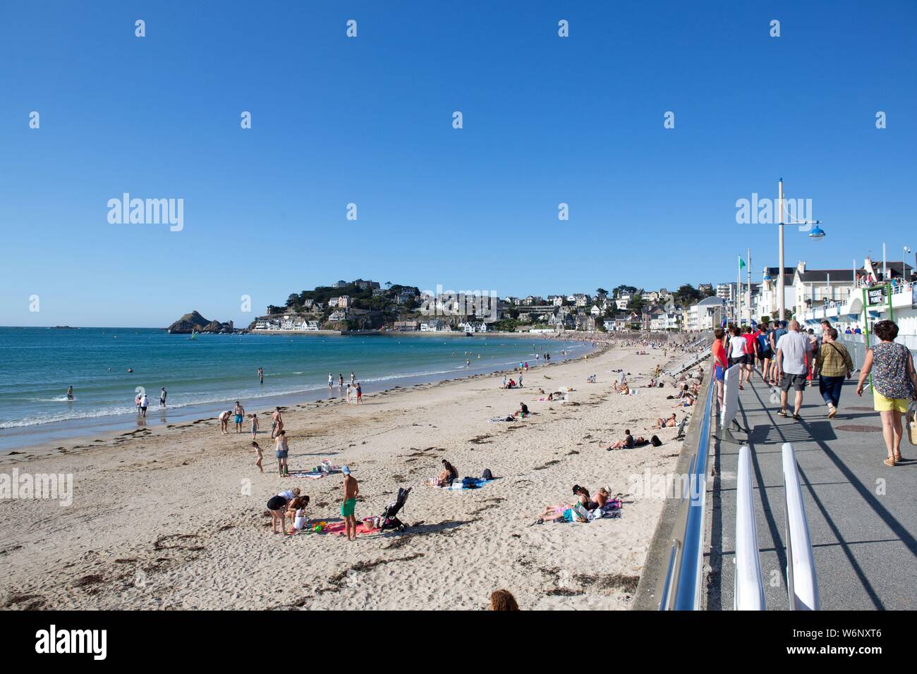 Côtes d'Armor, Pleneuf Val André, large beach Stock Photo - Alamy