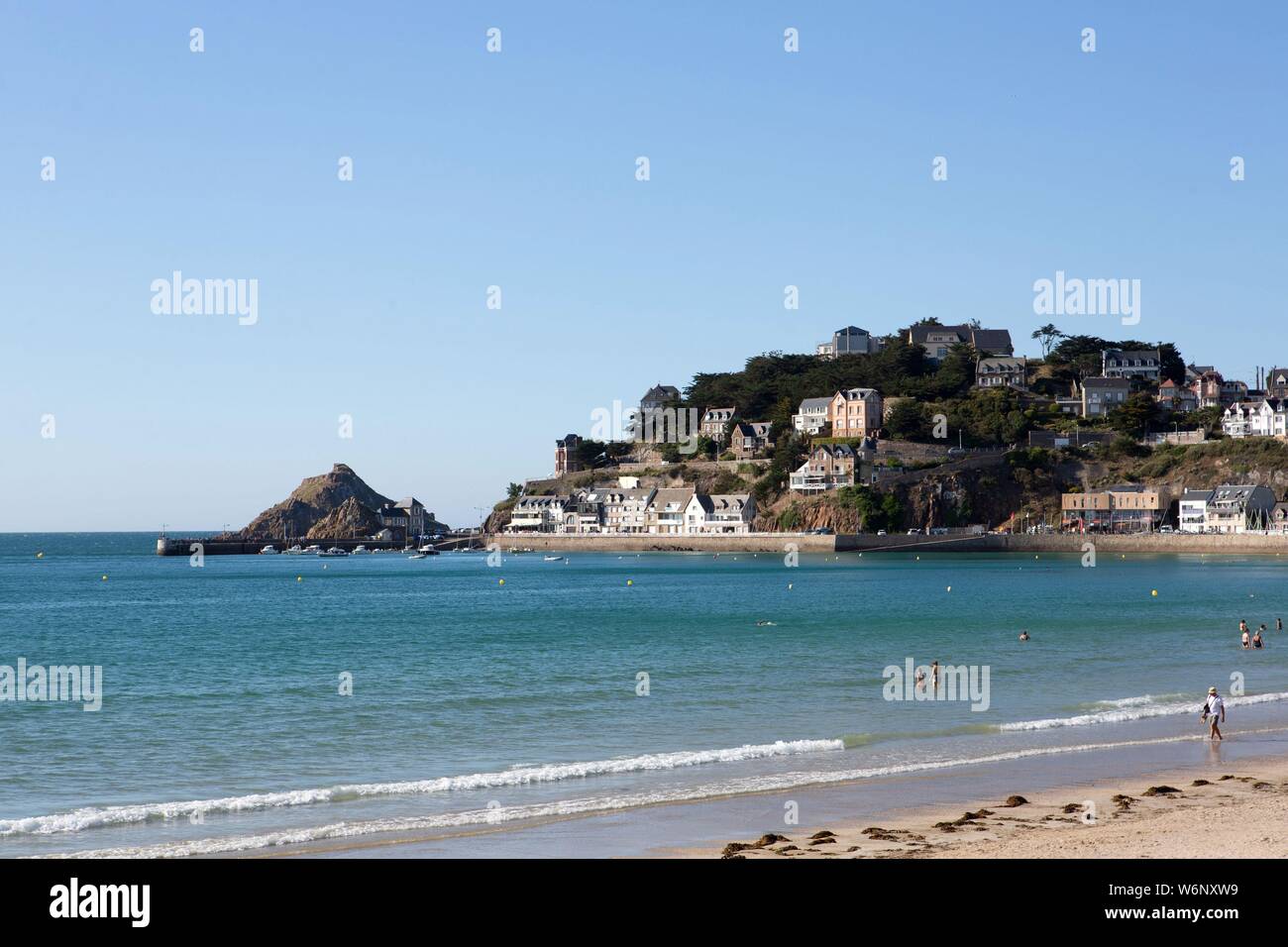 Côtes d'Armor, Pleneuf Val André, large beach Stock Photo - Alamy