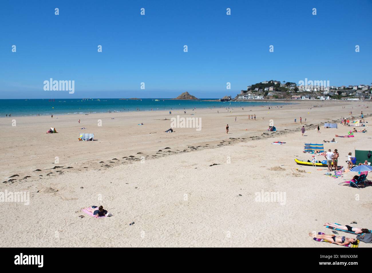 Côtes d'Armor, Pleneuf Val André, large beach Stock Photo - Alamy