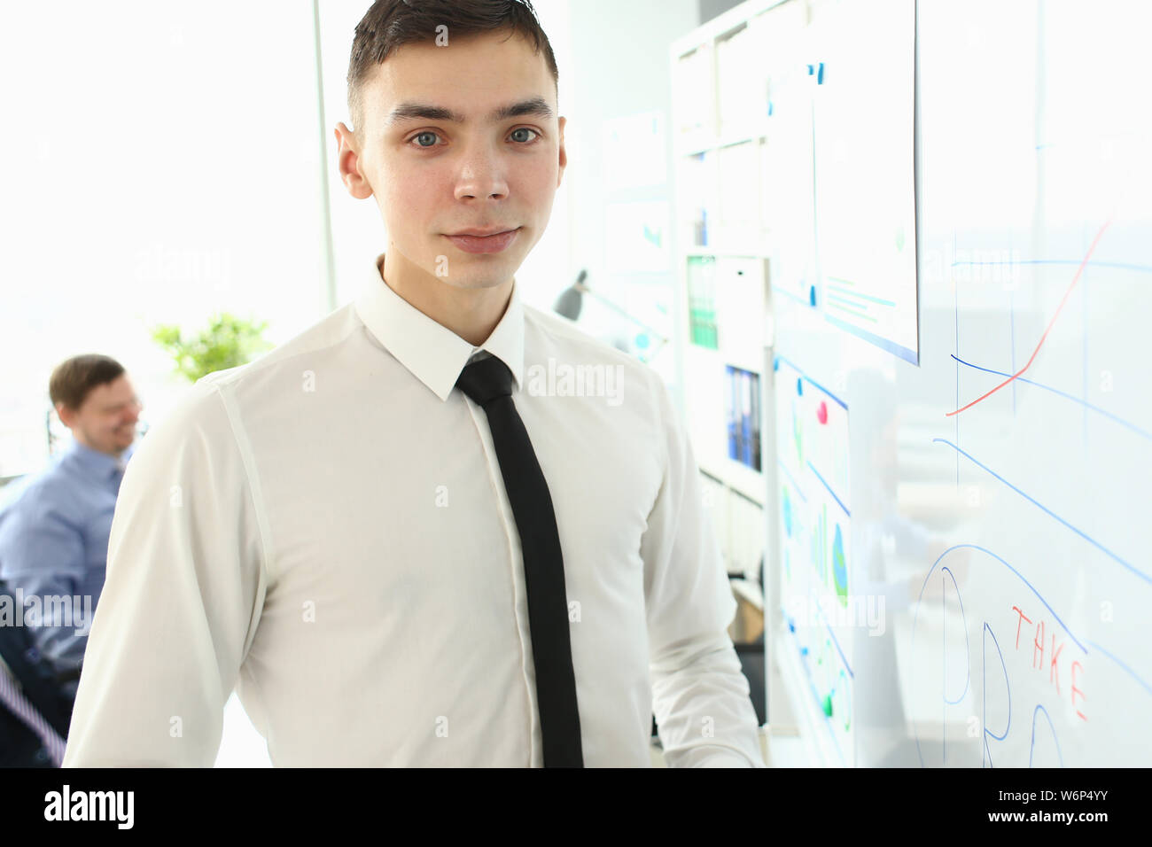 Leader drawing reporting chart Stock Photo - Alamy