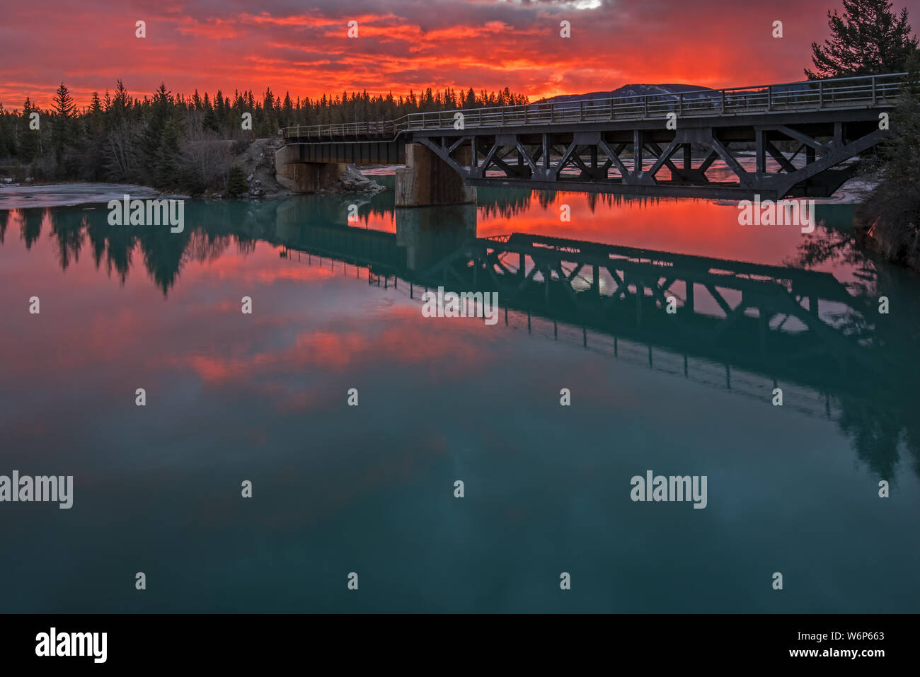 Alberta canada kananaskis dam hi-res stock photography and images - Alamy