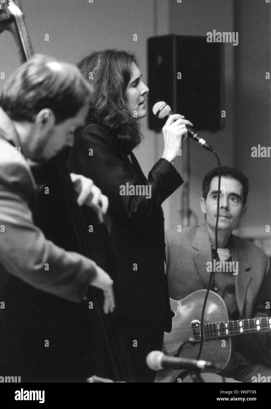 Phil Flanigan and Hannah Richardson, performing, 2008 Stock Photo - Alamy