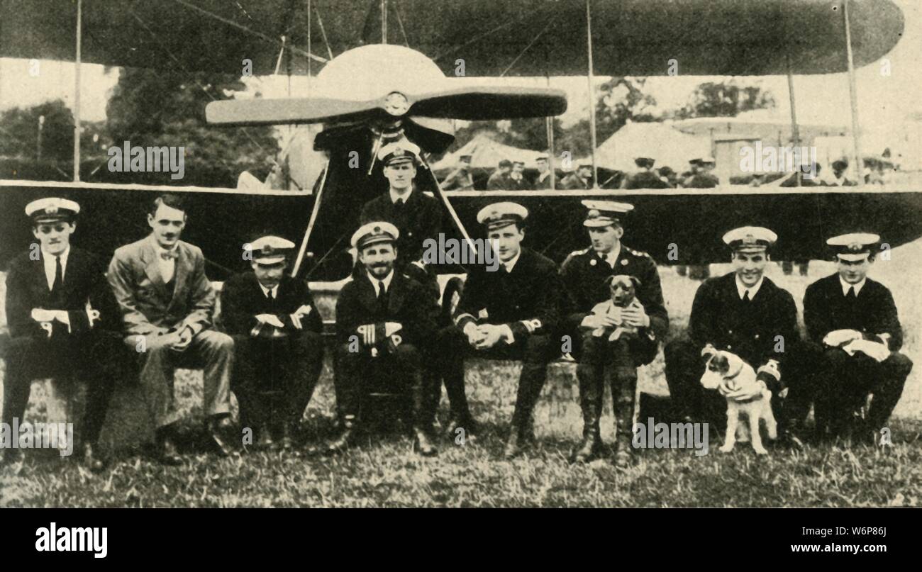 Commander Samson of the Royal Flying Corps with some of his officers ...