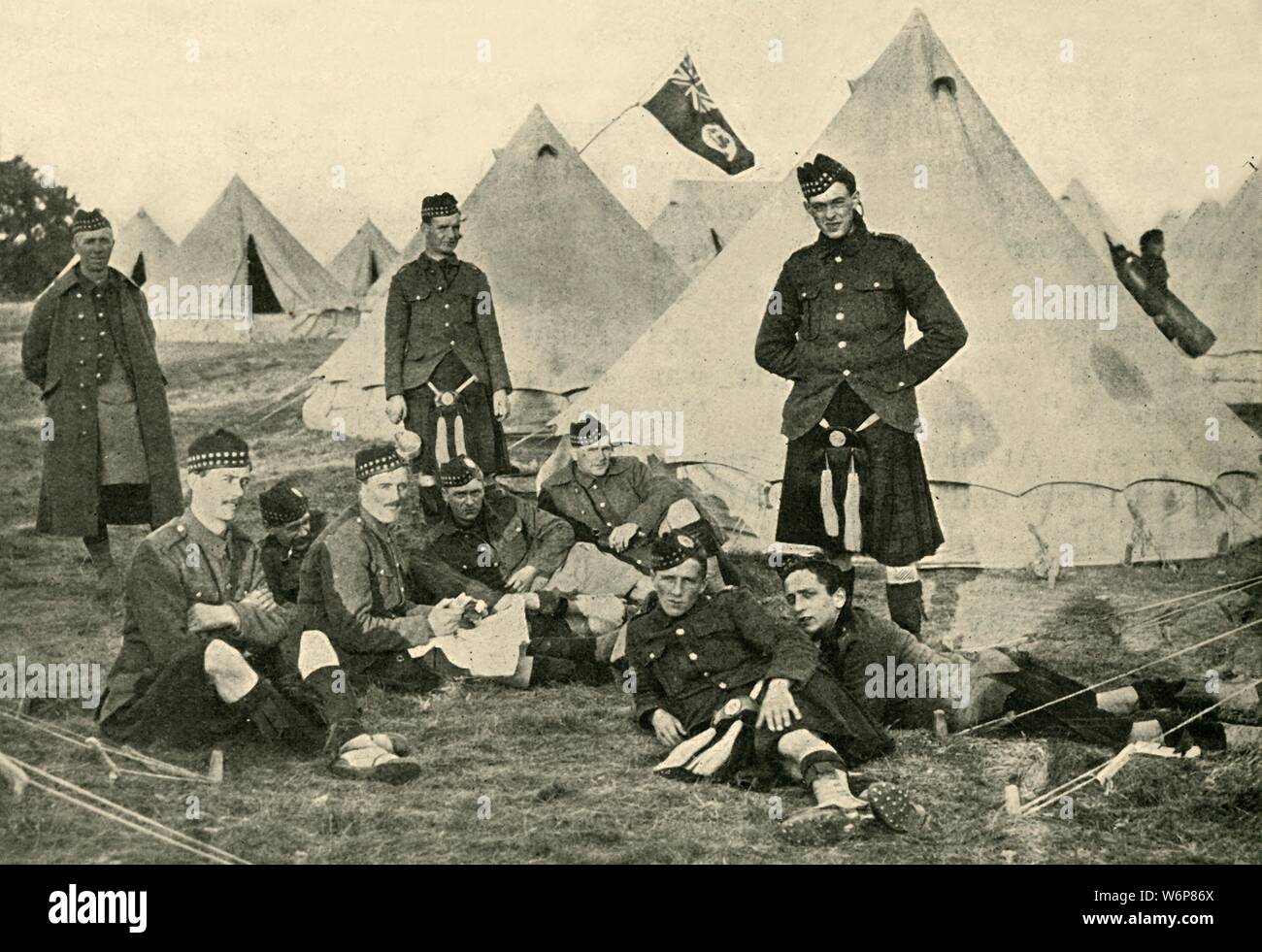 Canada first world war uniform hi-res stock photography and images - Alamy