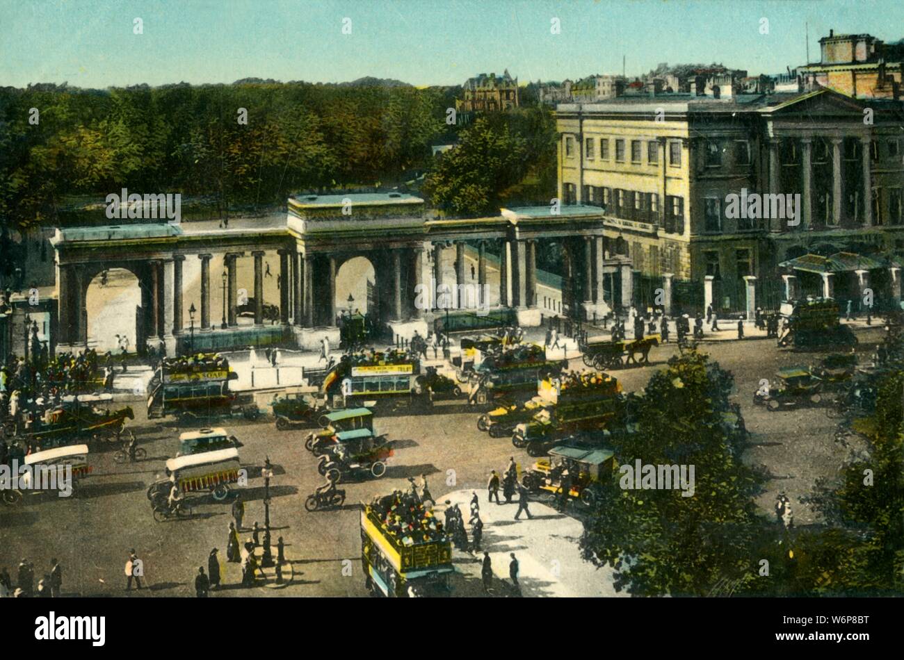 Hyde Park Corner, London, c1910. The Hyde Park Screen was designed by ...