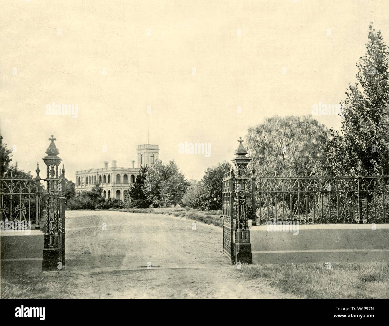London Mansion Gates High Resolution Stock Photography and Images - Alamy