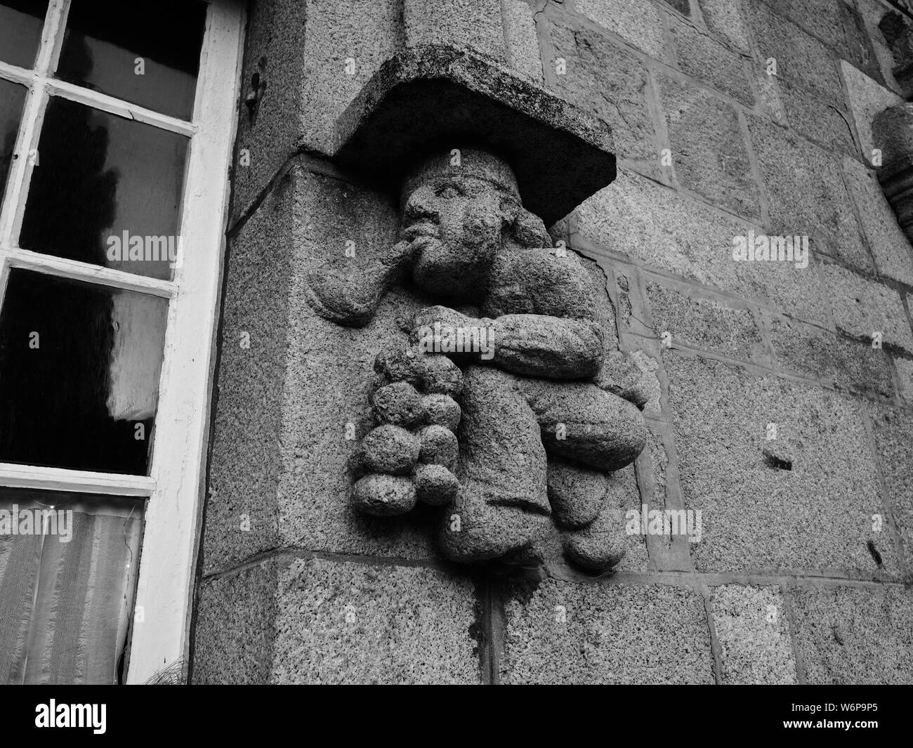 Onion pipe Black and White Stock Photos & Images - Alamy
