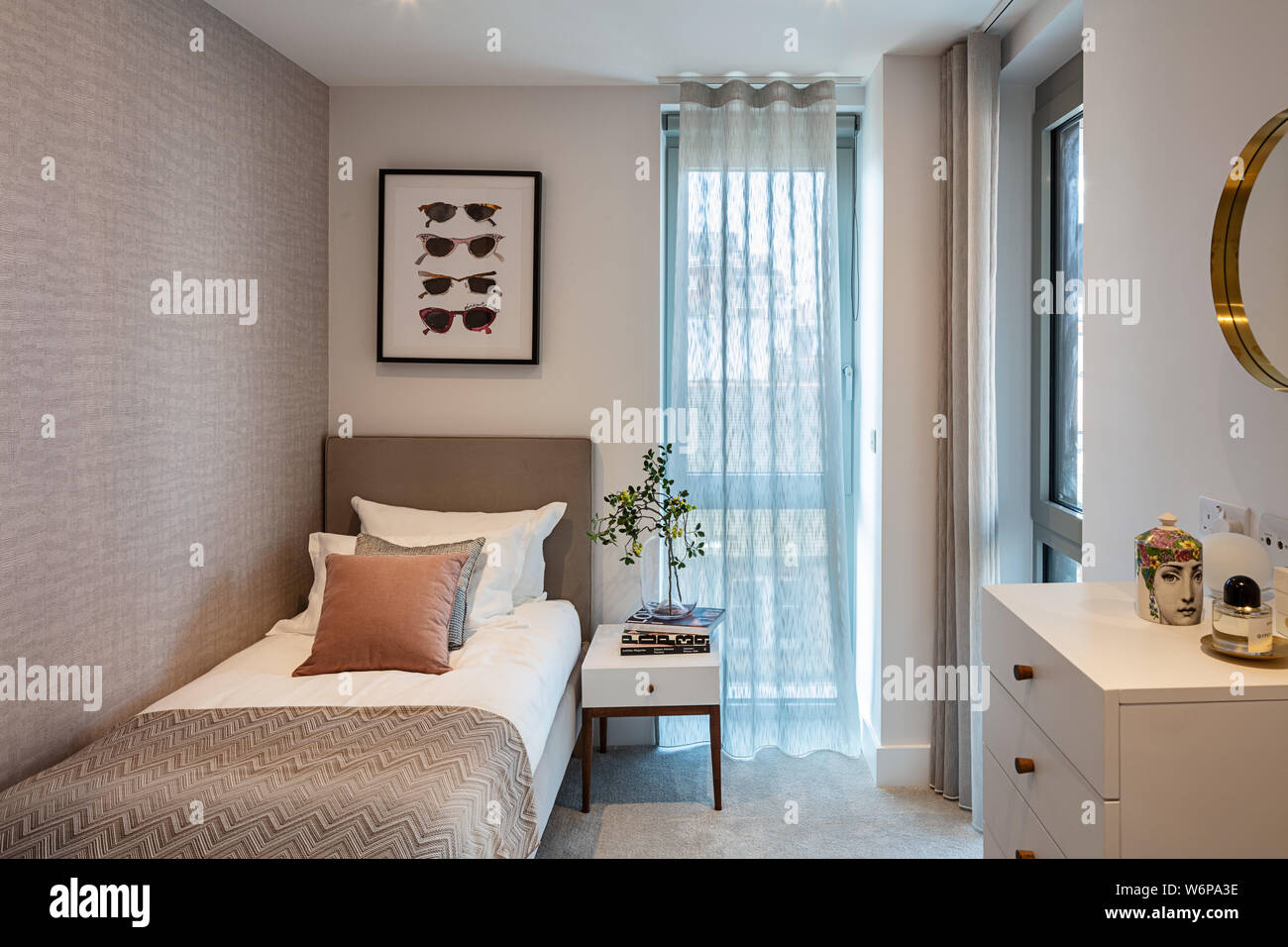 Verto reading hi-res stock photography and images - Alamy