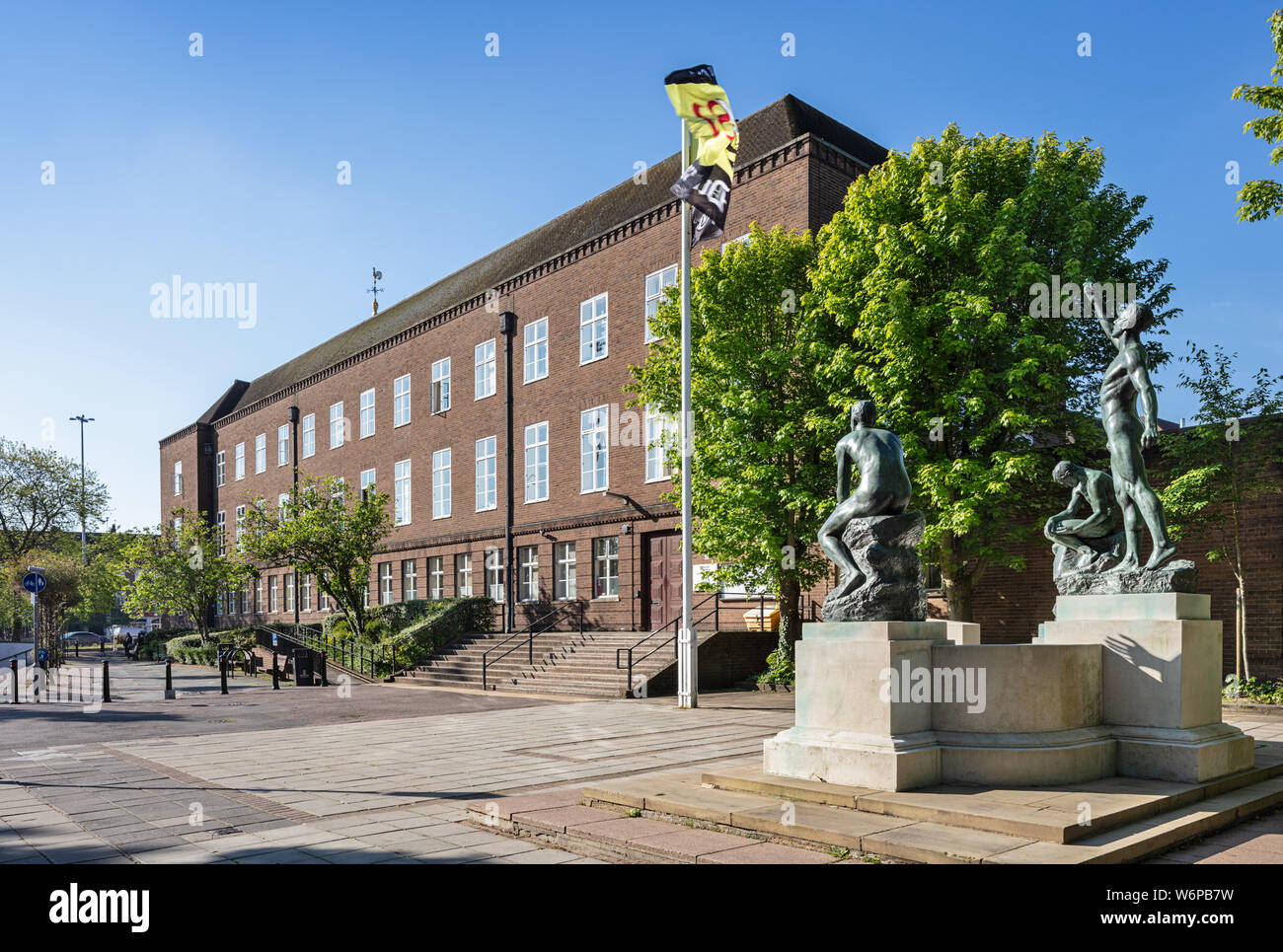Watford sculpture hi-res stock photography and images - Alamy