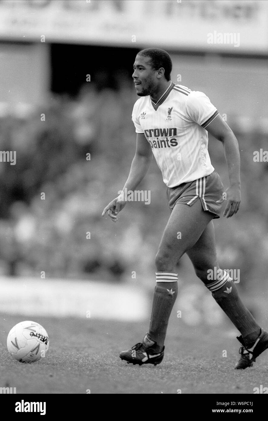 JOHN BARNES, LIVERPOOL FC, 1988 Stock Photo - Alamy