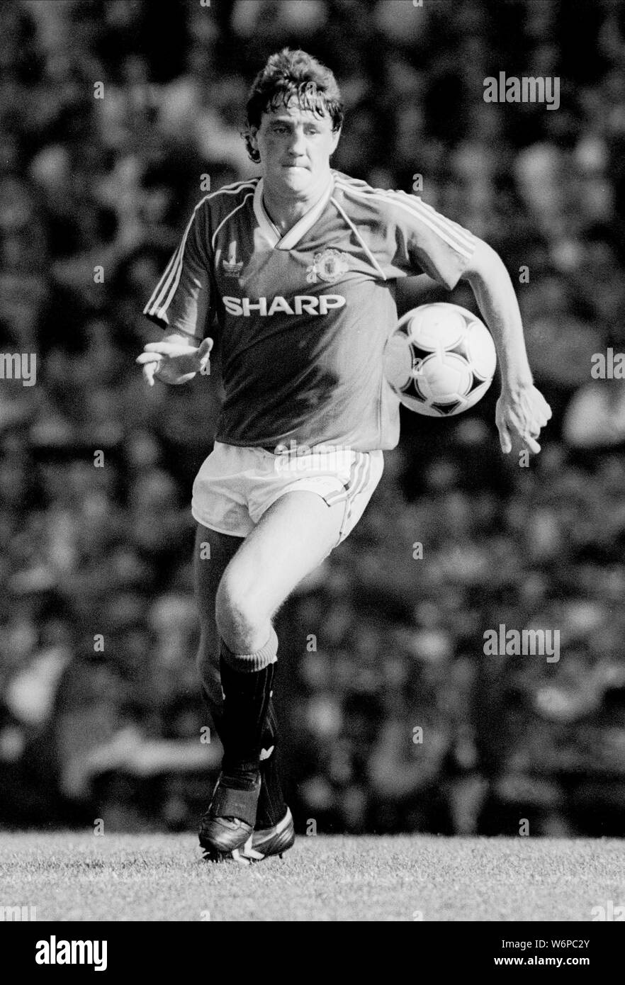 STEVE BRUCE, MANCHESTER UNITED FC, 1988 Stock Photo - Alamy