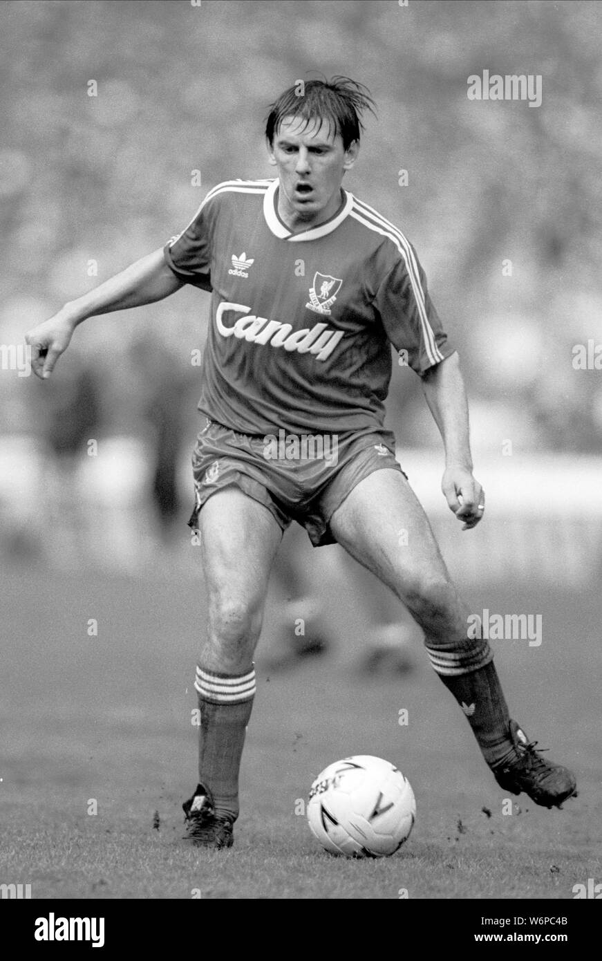 Peter beardsley liverpool hi-res stock photography and images - Alamy