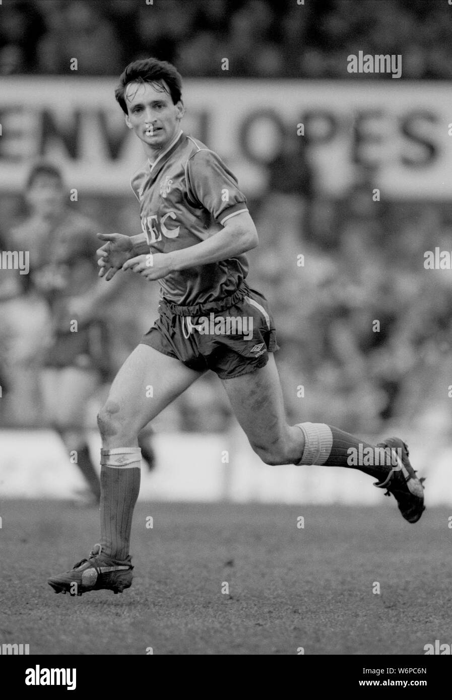 Pat nevin hi-res stock photography and images - Alamy