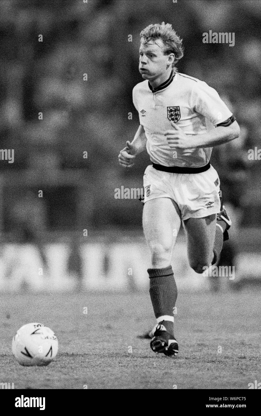 STUART PEARCE, ENGLAND and NOTTINGHAM FOREST FC, 1989 Stock Photo - Alamy