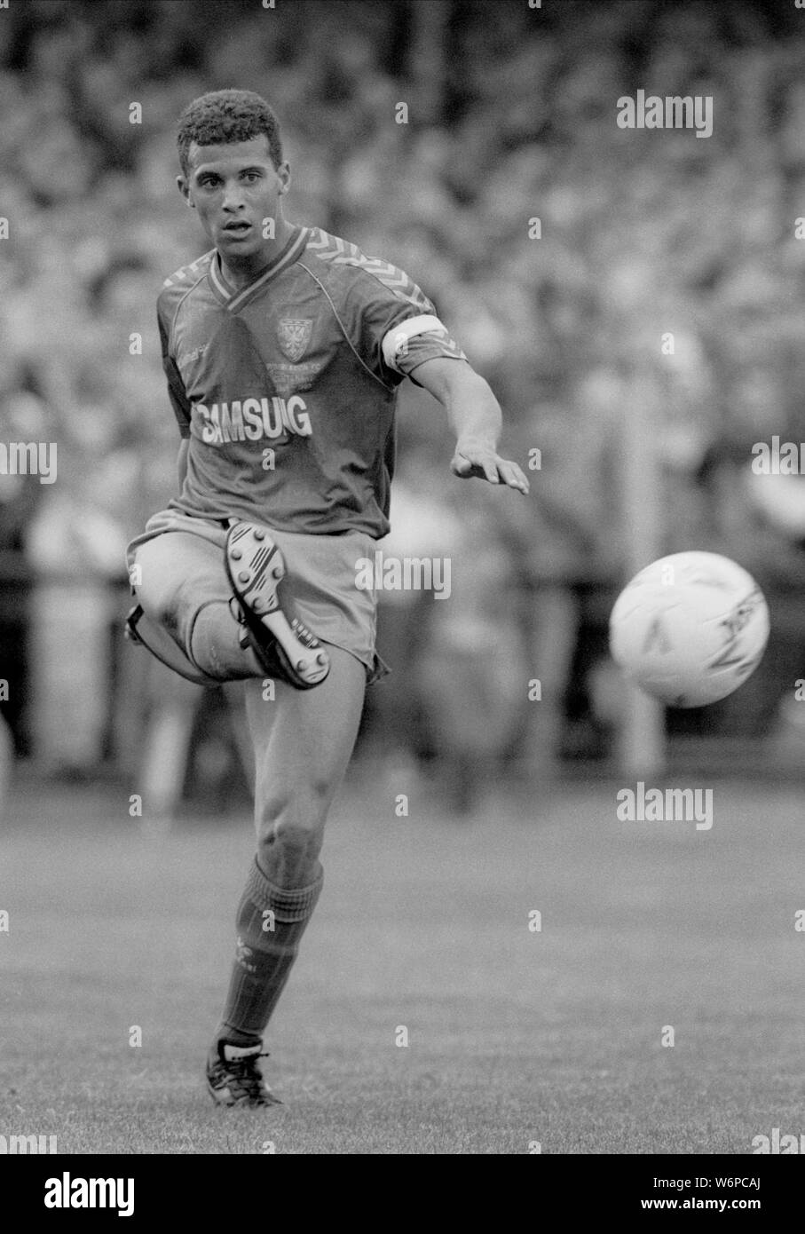 KEITH CURLE, WIMBLEDON FC, 1989 Stock Photo - Alamy