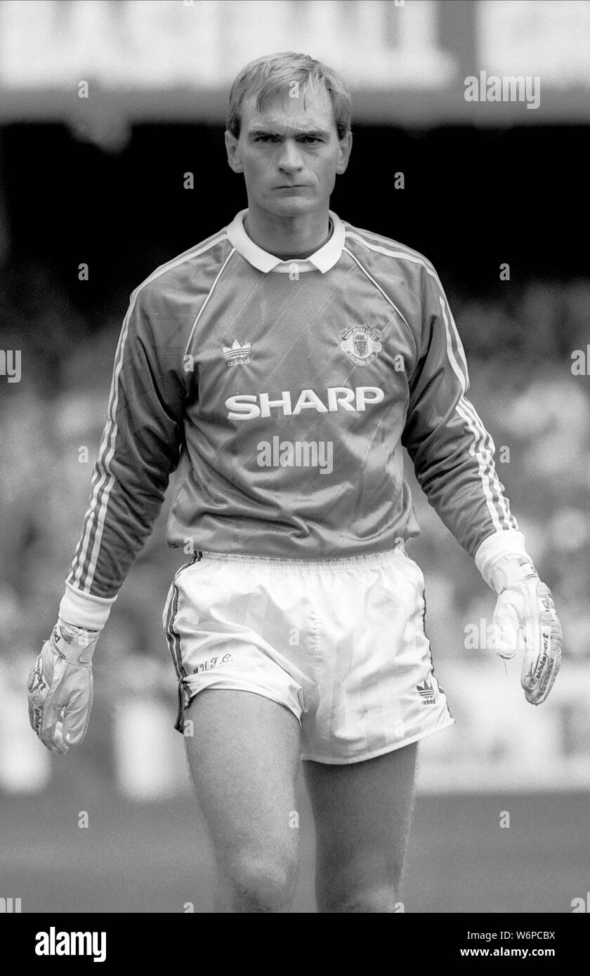 Jim leighton hi-res stock photography and images - Alamy