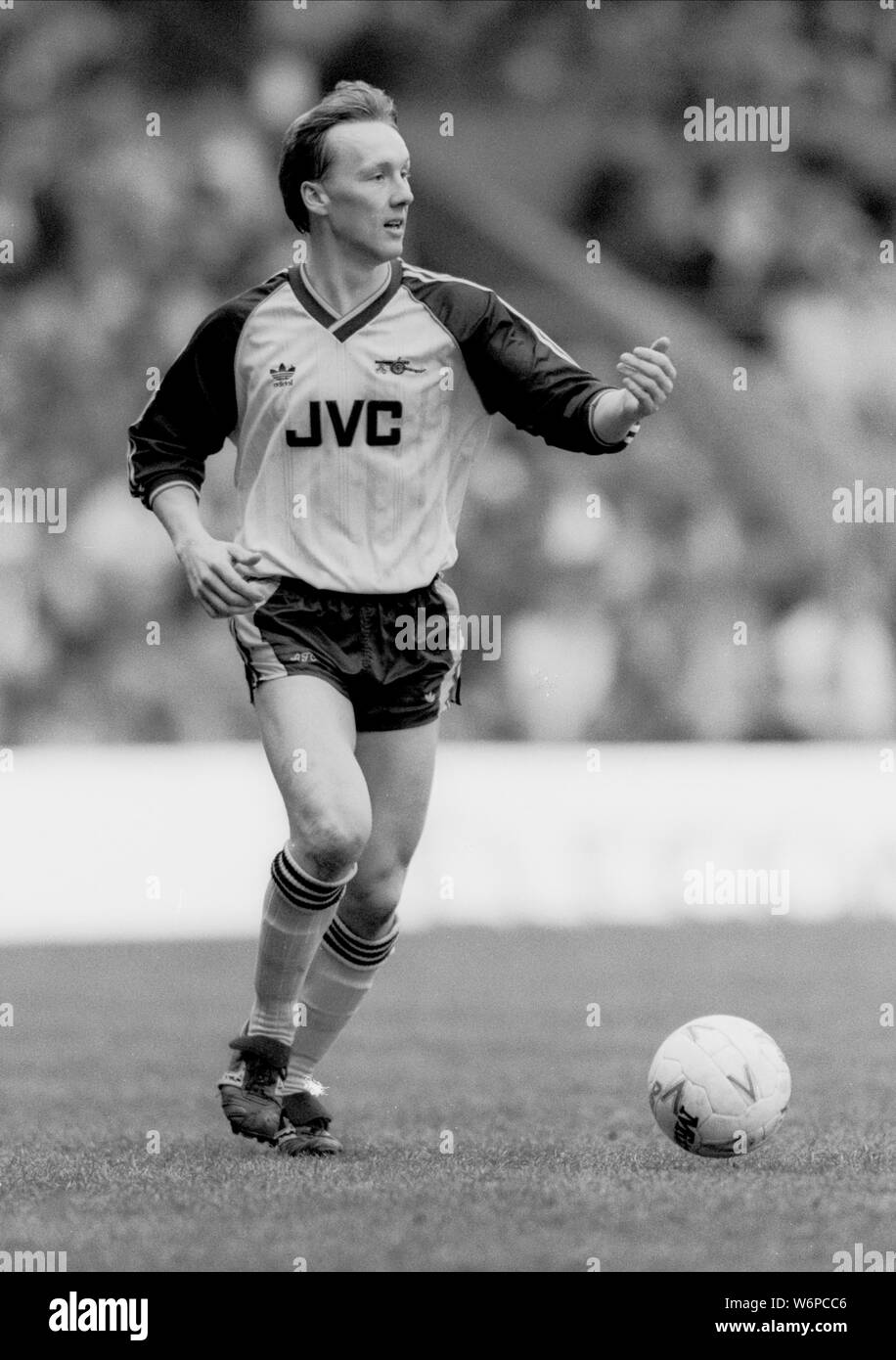 LEE DIXON, ARSENAL FC, 1990 Stock Photo - Alamy