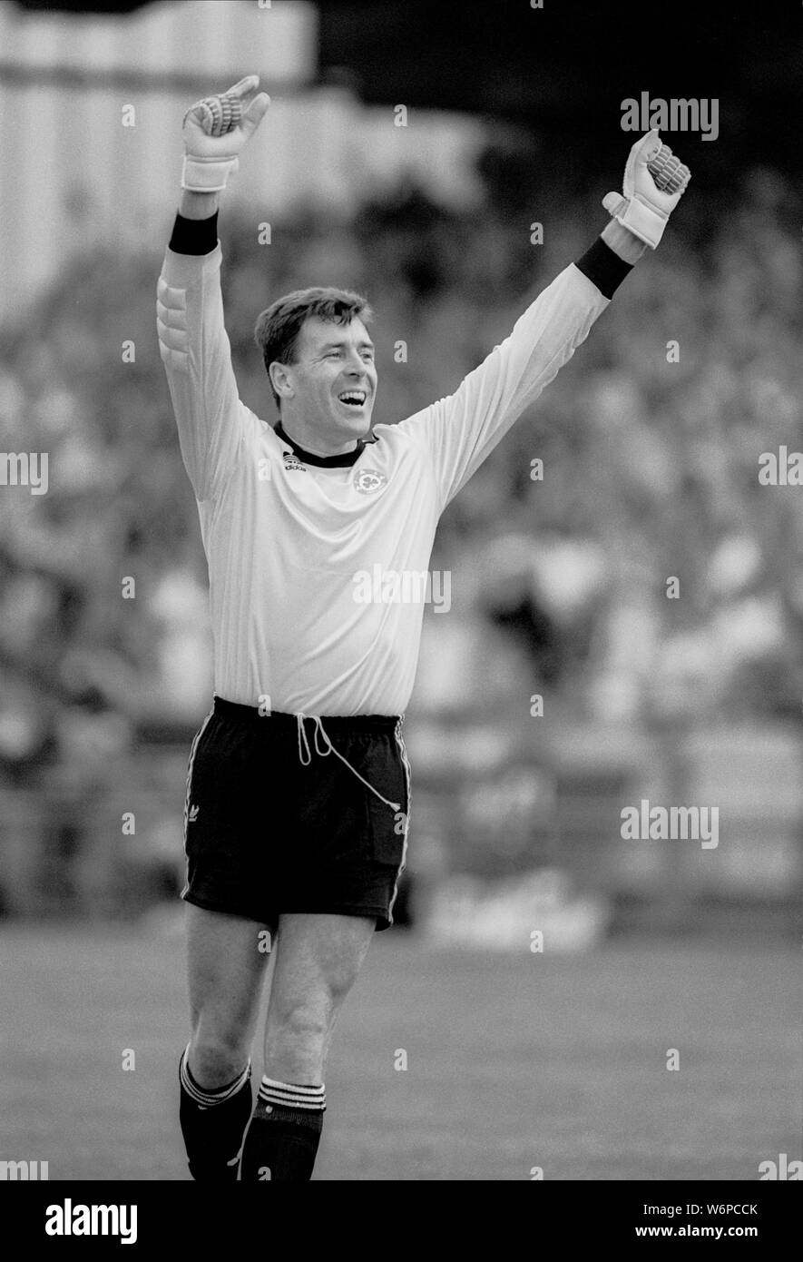 PAT BONNER, REPUBLIC OF IRELAND and CELTIC FC, 1989 Stock Photo - Alamy