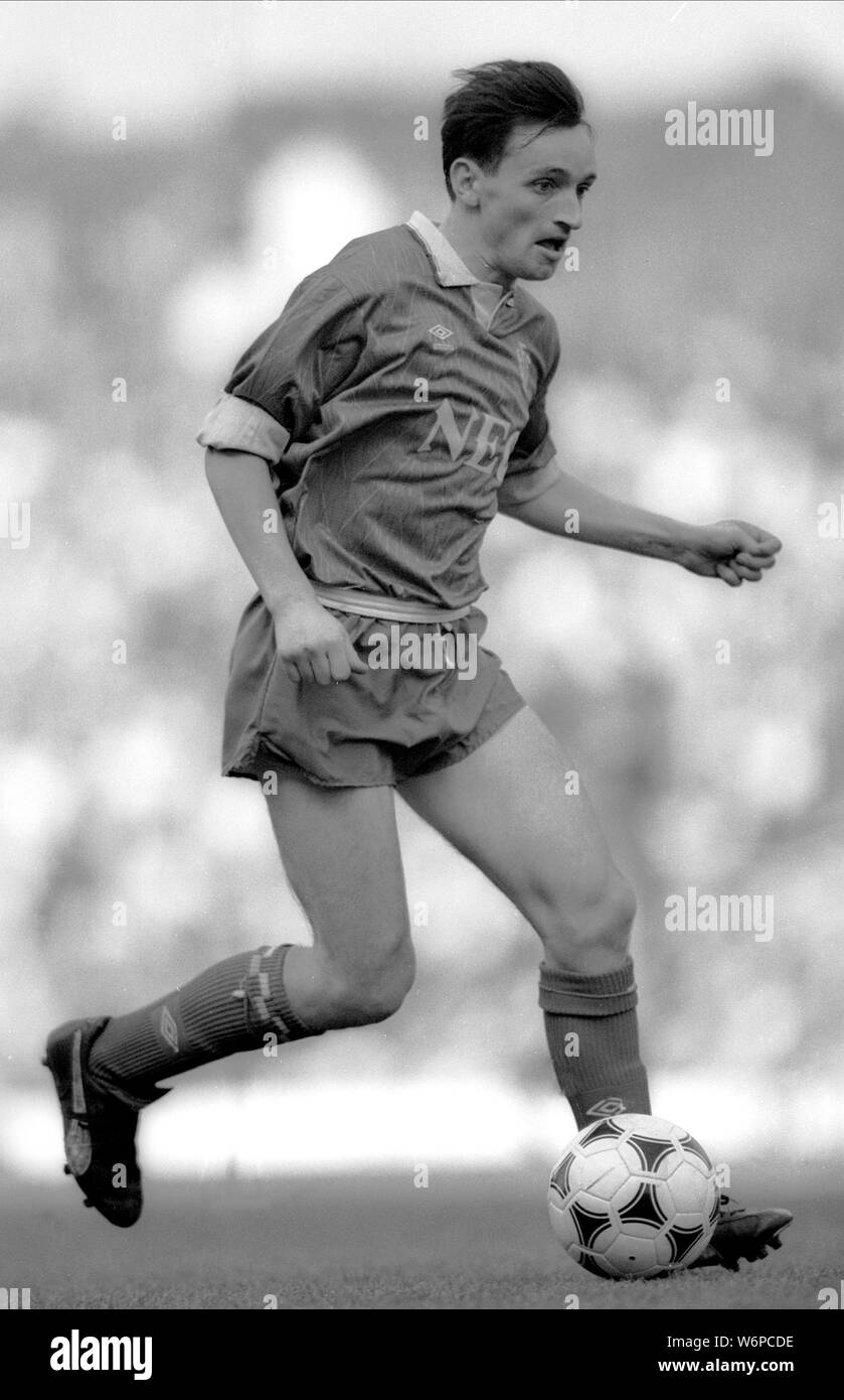 Pat nevin hi-res stock photography and images - Alamy